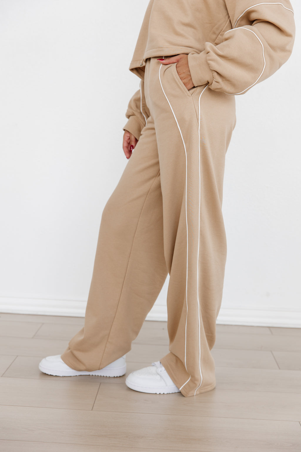 SPORTY ELEGANCE: FRENCH TERRY TRACKSUIT IN TAN – Gameday Couture - SOHO